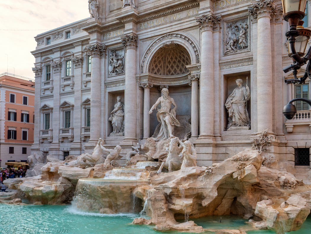 Fontaines places et ponts célèbres de Rome en Italie