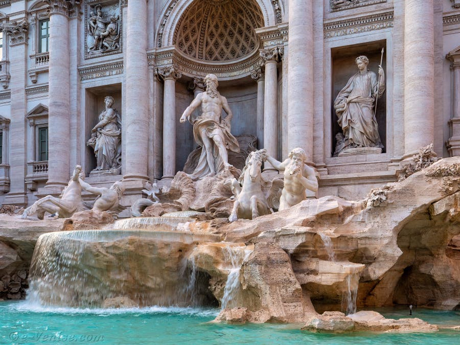 Fontaine de Trevi Pieces porte-bonheur, la Dolce Vita à Rome