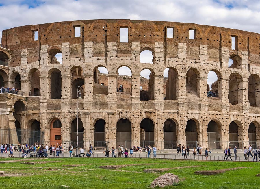 Le Colisée de Rome, l'amphithéâtre Flavien et son Velarium