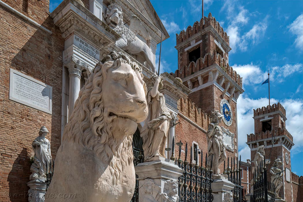 The Lion of Piraeus and the Greek lions of Venice Arsenal